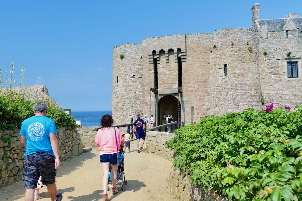 Comment visiter Fort La Latte ? - Port d'Attache