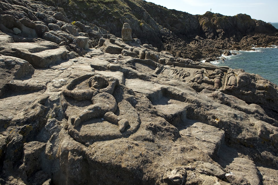 Que sont les Rochers Sculptés de Rothéneuf ? - Port d'Attache